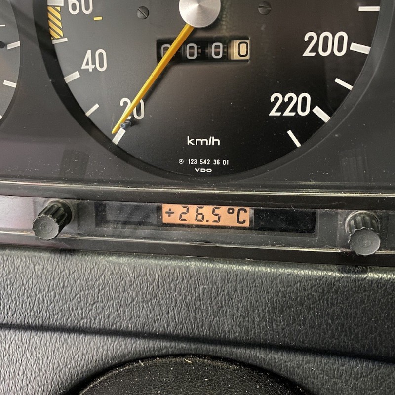 Mercedes W123 Outside Temperature Display Retrofit Kit